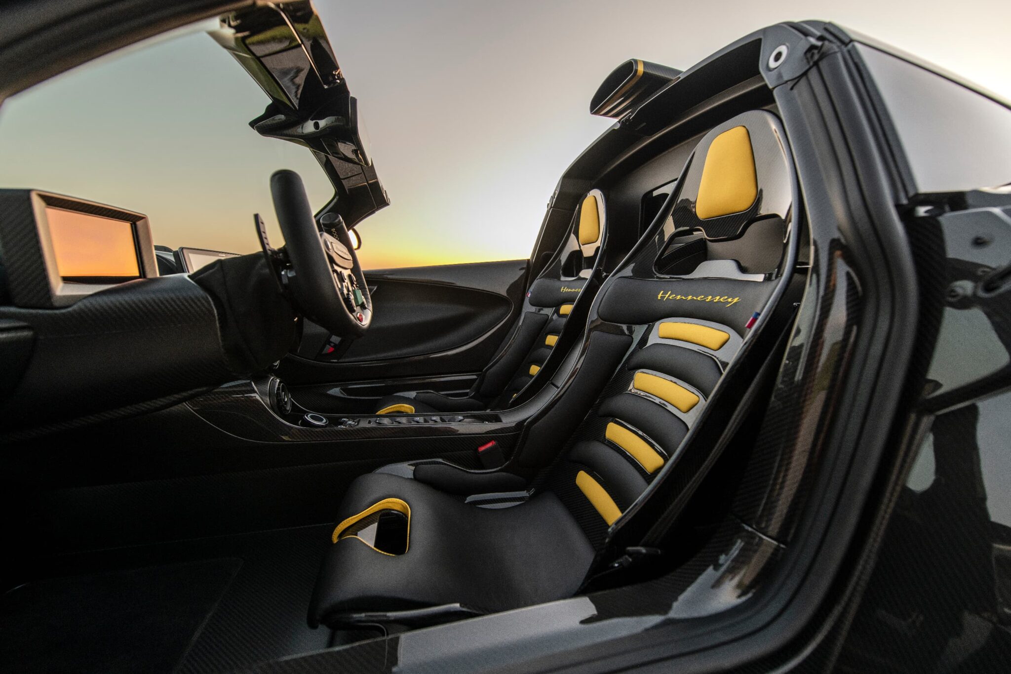 Hennessey Reveals Stunning Venom F5 'Revolution Roadster' Hypercar in ...