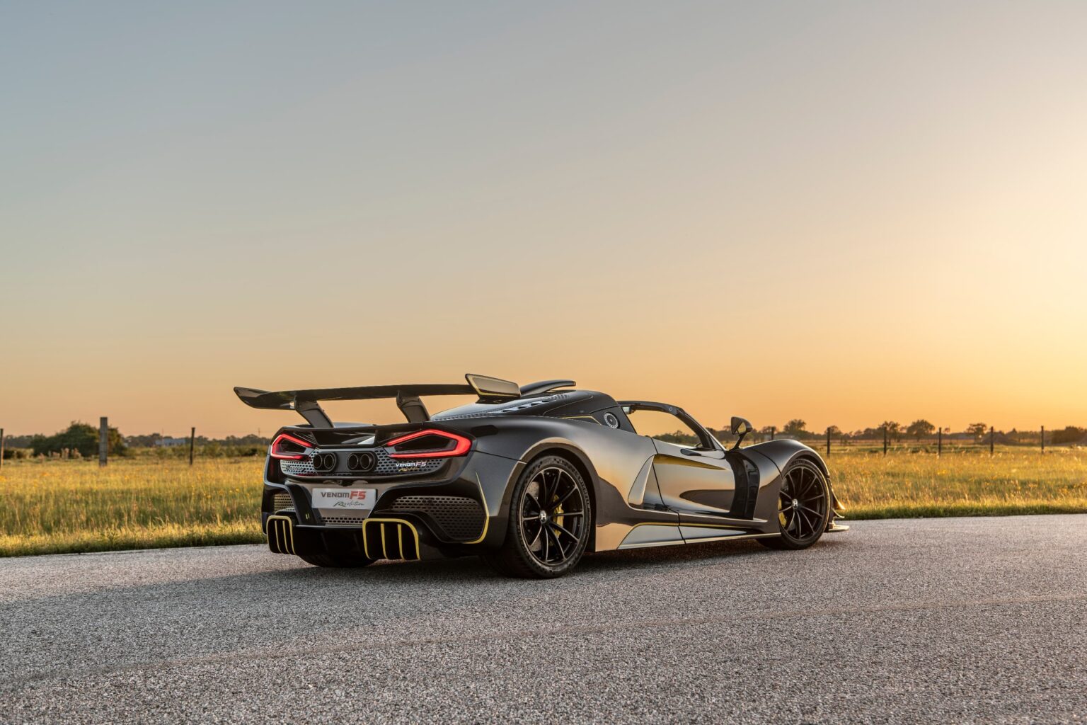 Hennessey Reveals Stunning Venom F5 'Revolution Roadster' Hypercar in ...