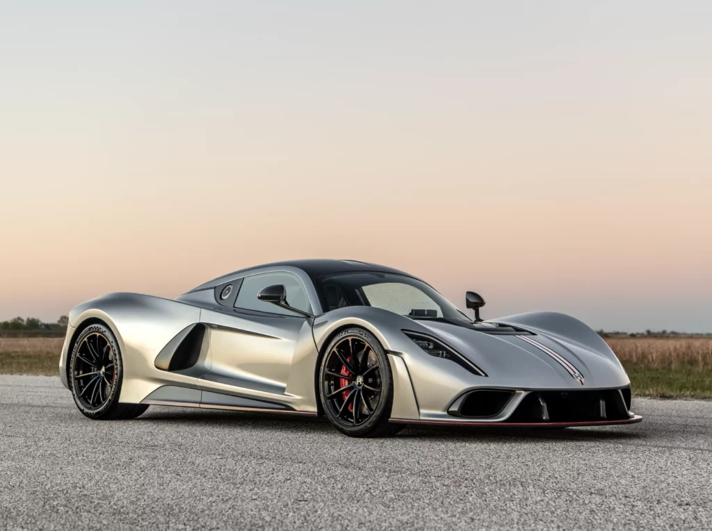 Lausanne Silver | Venom F5 Coupe