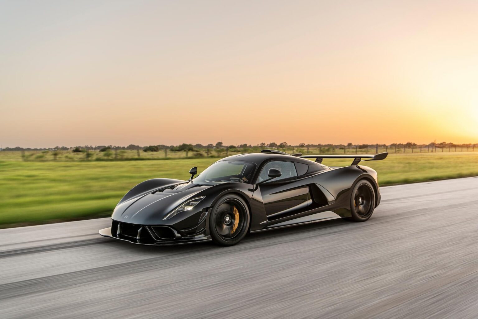 Hennessey Challenges Hypercar Fans to Create Perfect Venom F5 Specification